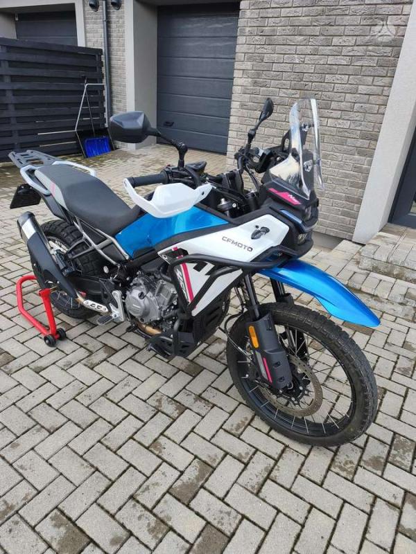 CFMOTO 450 MT 2025 Viļņa, ar dzinēja tilpumu 0.45 L un nobraukumu 2 tūkst. km par 5800 €, foto 3 vietnē AUTOMOTO.COM.LV
