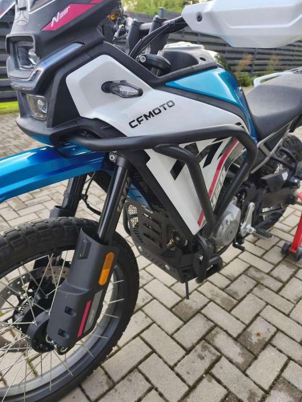 CFMOTO 450 MT 2025 Viļņa, ar dzinēja tilpumu 0.45 L un nobraukumu 2 tūkst. km par 5800 €, foto 6 vietnē AUTOMOTO.COM.LV