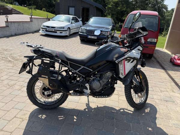 CFMOTO 450 MT 2025 Viļņa, ar dzinēja tilpumu 0.45 L un nobraukumu 12 tūkst. km par 4300 €, foto 1 vietnē AUTOMOTO.COM.LV