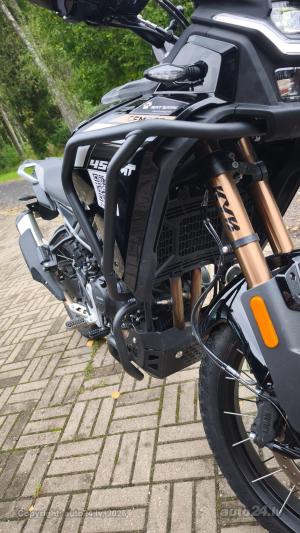 CFMOTO 450 MT 2026 in Tallinn, with an engine capacity of 0.45 L and mileage of 2 thousand km for 5900 €, photo 8 on AUTOMOTO.COM.LV