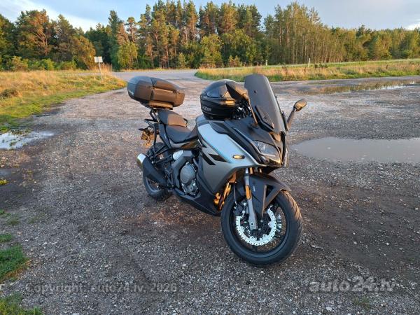 CFMOTO 650 GT 2023 Tallina vietnē Melns CFMOTO 650 GT 2023 Tallina, ar dzinēja tilpumu 0.65 L un nobraukumu 7 tūkst. km par 4800 €, foto 3 vietnē AUTOMOTO.COM.LV