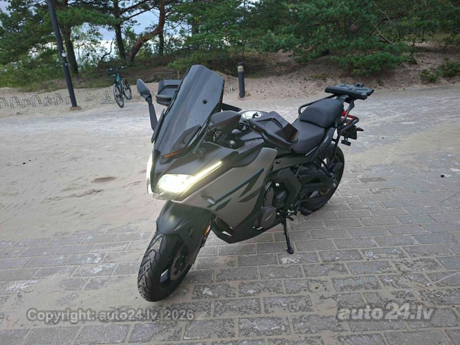 Черный CFMOTO 650 GT 2023 в Таллин, объемом двигателя 0.65 л и пробегом 7 тыс. км за 4800 €, фото 7 на AUTOMOTO.COM.LV