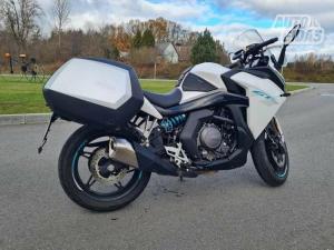 White CFMOTO 650 GT 2021 in Ukmerge, with an engine capacity of 0.65 L and mileage of 10 thousand km for 3500 €, photo 6 on AUTOMOTO.COM.LV