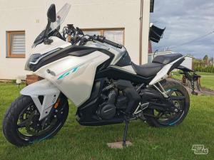 White CFMOTO 650 GT 2021 in Ukmerge, with an engine capacity of 0.65 L and mileage of 10 thousand km for 2500 €, photo 6 on AUTOMOTO.COM.LV