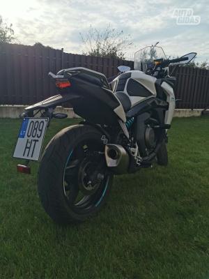 White CFMOTO 650 GT 2021 in Ukmerge, with an engine capacity of 0.65 L and mileage of 10 thousand km for 2500 €, photo 8 on AUTOMOTO.COM.LV