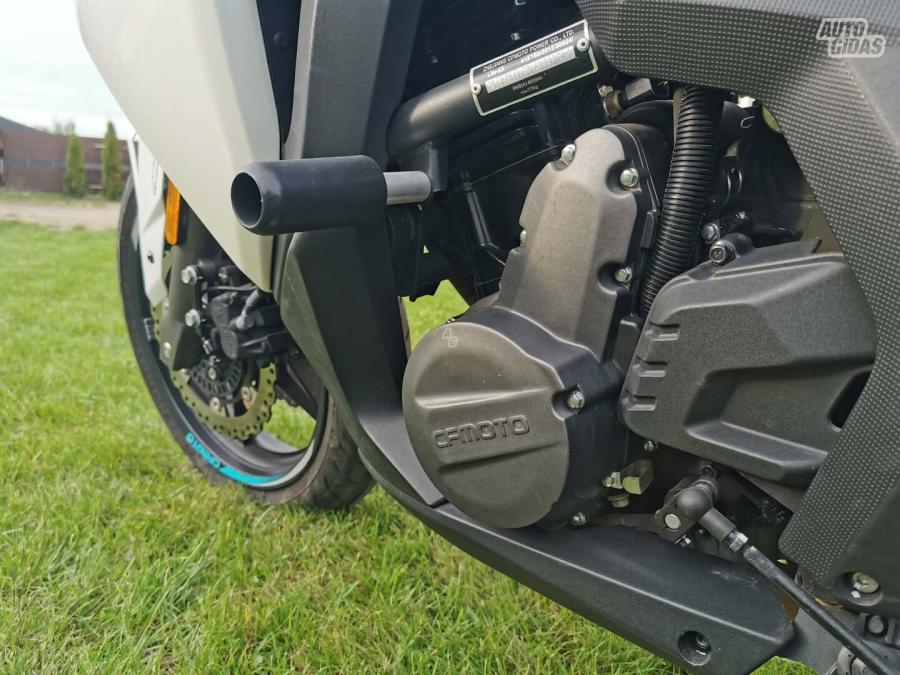 White CFMOTO 650 GT 2021 in Ukmerge, with an engine capacity of 0.65 L and mileage of 10 thousand km for 2500 €, photo 13 on AUTOMOTO.COM.LV