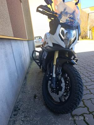 Черный CFMOTO 650 MT 2022 в Хаапсалу, объемом двигателя 0.65 л и пробегом 15 тыс. км за 4900 €, фото 5 на AUTOMOTO.COM.LV