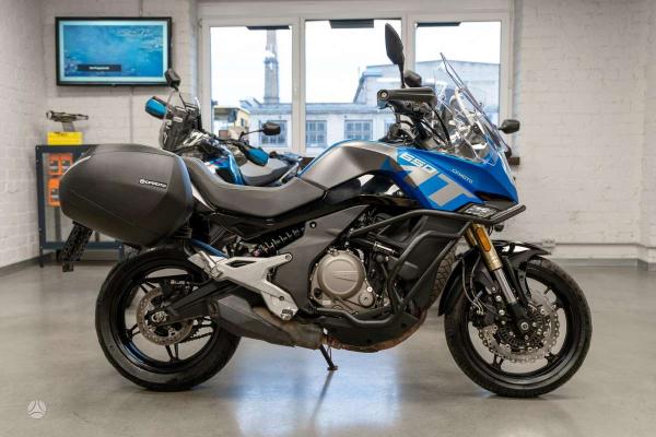 Zils CFMOTO 650 MT 2022 Kauņa, ar dzinēja tilpumu 0.65 L un nobraukumu 31 tūkst. km par 3300 €, foto 1 vietnē AUTOMOTO.COM.LV