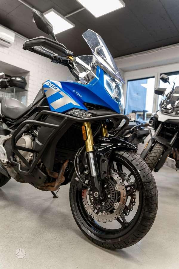 Zils CFMOTO 650 MT 2022 Kauņa, ar dzinēja tilpumu 0.65 L un nobraukumu 31 tūkst. km par 3300 €, foto 2 vietnē AUTOMOTO.COM.LV