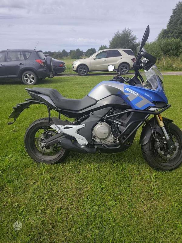 Blue CFMOTO 650 MT 2022 in Palanga, with an engine capacity of 0.65 L and mileage of 6 thousand km for 4600 €, photo 6 on AUTOMOTO.COM.LV