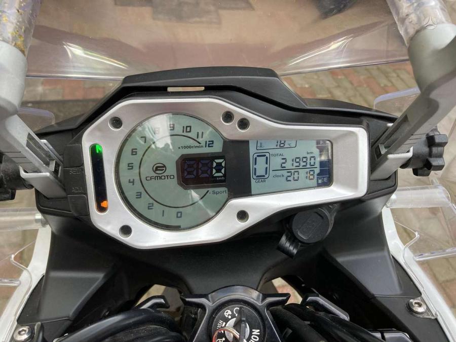CFMOTO 650 MT 2022 Viļņa, ar dzinēja tilpumu 0.65 L un nobraukumu 22 tūkst. km par 3950 €, foto 7 vietnē AUTOMOTO.COM.LV