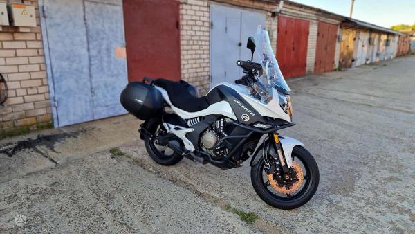 White CFMOTO 650 MT 2020 in Visaginas, with an engine capacity of 0.65 L and mileage of 23 thousand km for 3990 €, photo 1 on AUTOMOTO.COM.LV