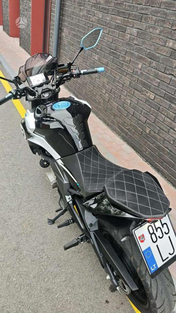 CFMOTO 650 NK 2021 in Klaipeda, with an engine capacity of 0.65 L and mileage of 12 thousand km for 3700 €, photo 9 on AUTOMOTO.COM.LV
