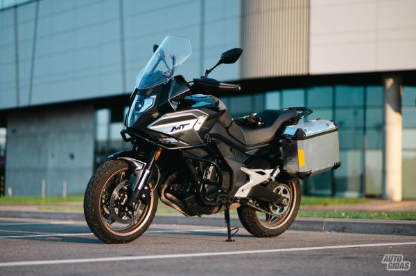 Melns CFMOTO 700 MT 2023 Viļņa, ar dzinēja tilpumu 0.70 L un nobraukumu 14 tūkst. km par 5200 €, foto 1 vietnē AUTOMOTO.COM.LV
