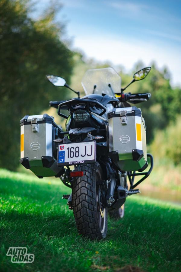 Melns CFMOTO 700 MT 2023 Viļņa, ar dzinēja tilpumu 0.70 L un nobraukumu 14 tūkst. km par 5200 €, foto 2 vietnē AUTOMOTO.COM.LV