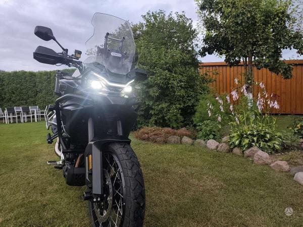 Melns CFMOTO 700 MT 2025 Mažeikiai, ar dzinēja tilpumu 0.69 L un nobraukumu 2 tūkst. km par 6000 €, foto 4 vietnē AUTOMOTO.COM.LV