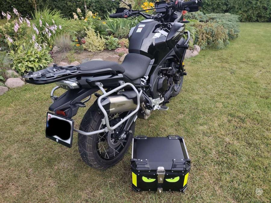 Melns CFMOTO 700 MT 2025 Mažeikiai, ar dzinēja tilpumu 0.69 L un nobraukumu 2 tūkst. km par 6000 €, foto 6 vietnē AUTOMOTO.COM.LV