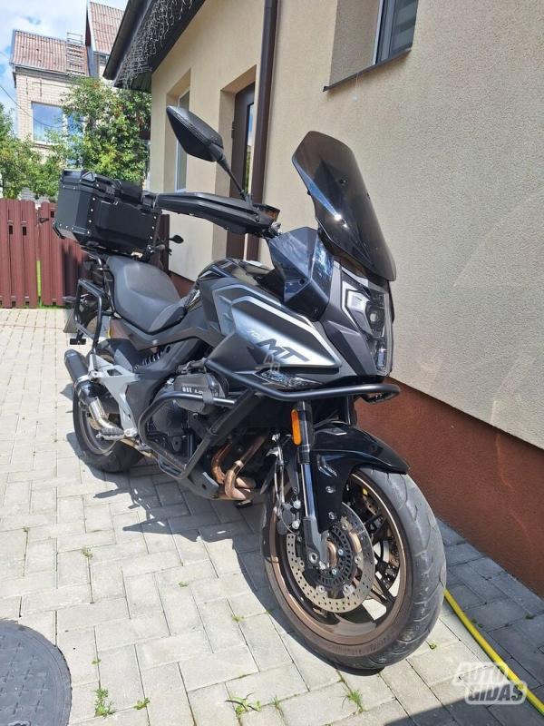 Melns CFMOTO 700 MT 2025 Kauņa, ar dzinēja tilpumu 0.70 L un nobraukumu 3 tūkst. km par 4500 €, foto 3 vietnē AUTOMOTO.COM.LV