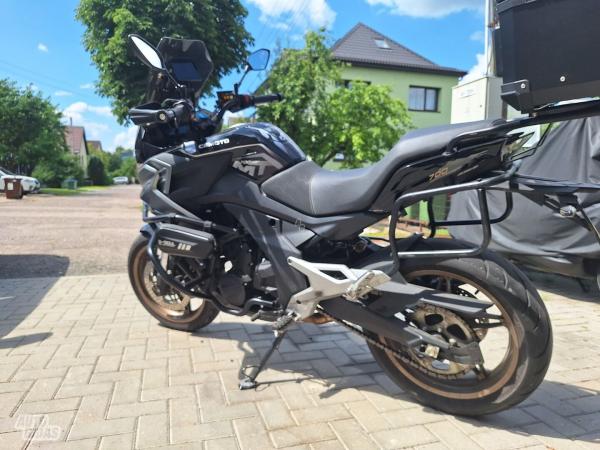 Melns CFMOTO 700 MT 2025 Kauņa, ar dzinēja tilpumu 0.70 L un nobraukumu 3 tūkst. km par 4500 €, foto 4 vietnē AUTOMOTO.COM.LV