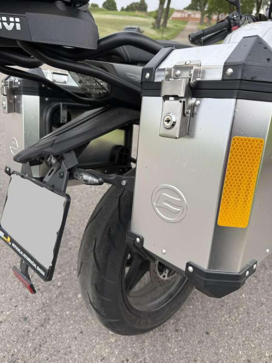 Белый CFMOTO 700 MT 2024 в Каунас, объемом двигателя 0.70 л и пробегом 9 тыс. км за 4800 €, фото 11 на AUTOMOTO.COM.LV
