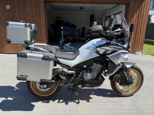Balts CFMOTO 800 Explore 2024 Viļņa, ar dzinēja tilpumu 0.80 L un nobraukumu 10 tūkst. km par 7500 €, foto 4 vietnē AUTOMOTO.COM.LV