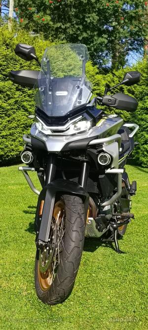 Melns CFMOTO 800 MT 2022 Pērnava, ar dzinēja tilpumu 0.80 L un nobraukumu 2 tūkst. km par 9200 €, foto 5 vietnē AUTOMOTO.COM.LV