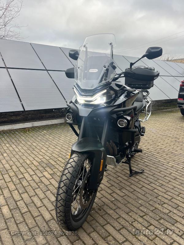 Black CFMOTO 800 MT 2024 in Tallinn, with an engine capacity of 0.80 L and mileage of 831 thousand km for 11000 €, photo 6 on AUTOMOTO.COM.LV