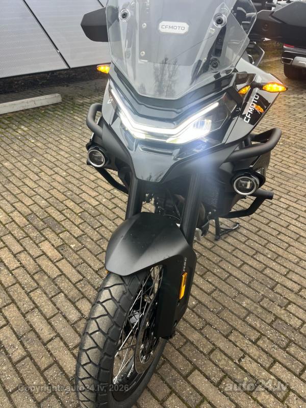Black CFMOTO 800 MT 2024 in Tallinn, with an engine capacity of 0.80 L and mileage of 831 thousand km for 11000 €, photo 8 on AUTOMOTO.COM.LV