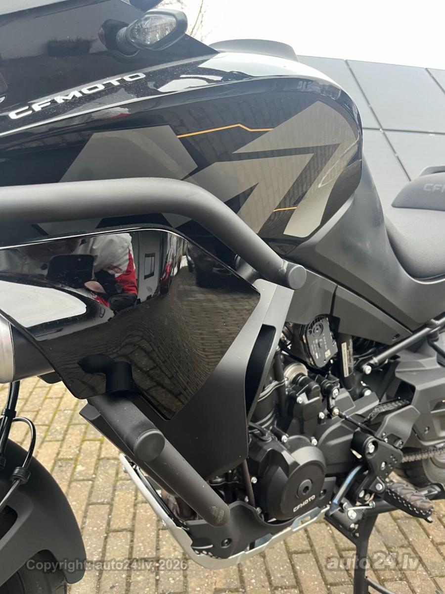 Black CFMOTO 800 MT 2024 in Tallinn, with an engine capacity of 0.80 L and mileage of 831 thousand km for 11000 €, photo 18 on AUTOMOTO.COM.LV