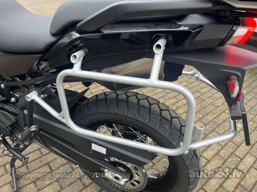 Black CFMOTO 800 MT 2024 in Tallinn, with an engine capacity of 0.80 L and mileage of 831 thousand km for 11000 €, photo 24 on AUTOMOTO.COM.LV