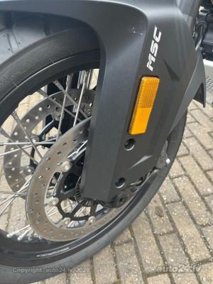 Black CFMOTO 800 MT 2024 in Tallinn, with an engine capacity of 0.80 L and mileage of 831 thousand km for 11000 €, photo 27 on AUTOMOTO.COM.LV