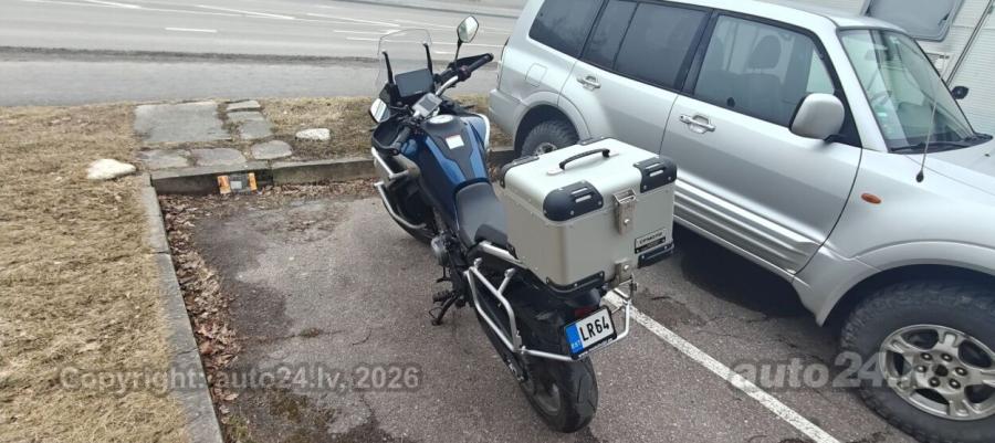 Melns CFMOTO 800 MT 2024 Pērnava, ar dzinēja tilpumu 0.80 L un nobraukumu 5 tūkst. km par 7000 €, foto 3 vietnē AUTOMOTO.COM.LV