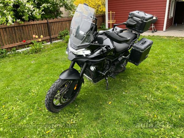 Черный CFMOTO 800 MT 2024 в Таллин, объемом двигателя 0.80 л и пробегом 7 тыс. км за 9000 €, фото 1 на AUTOMOTO.COM.LV