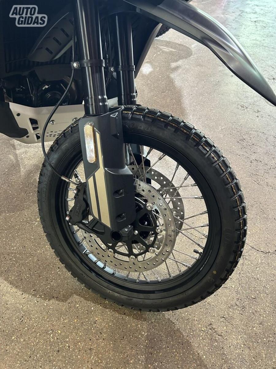 Black CFMOTO 800 MT 2025 in Kaunas, with an engine capacity of 0.80 L and mileage of 0 thousand km for 9990 €, photo 8 on AUTOMOTO.COM.LV