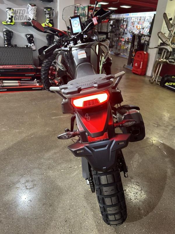 Melns CFMOTO 800 MT 2025 Kauņa, ar dzinēja tilpumu 0.80 L un nobraukumu 0 tūkst. km par 9990 €, foto 9 vietnē AUTOMOTO.COM.LV