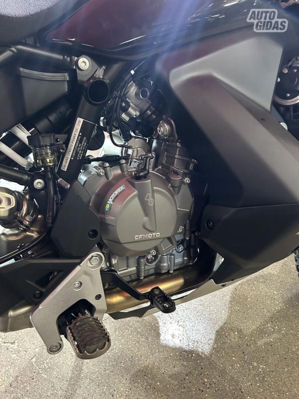 Melns CFMOTO 800 MT 2025 Kauņa, ar dzinēja tilpumu 0.80 L un nobraukumu 0 tūkst. km par 9990 €, foto 10 vietnē AUTOMOTO.COM.LV