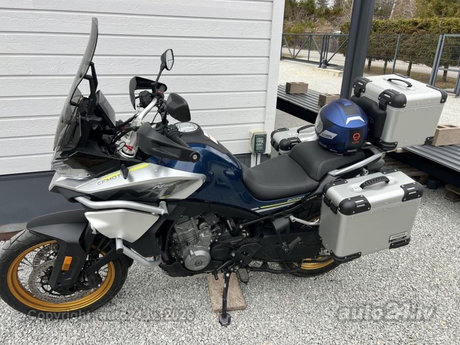 Синий CFMOTO 800 MT 2022 в Таллин, объемом двигателя 0.80 л и пробегом 5 тыс. км за 8290 €, фото 4 на AUTOMOTO.COM.LV