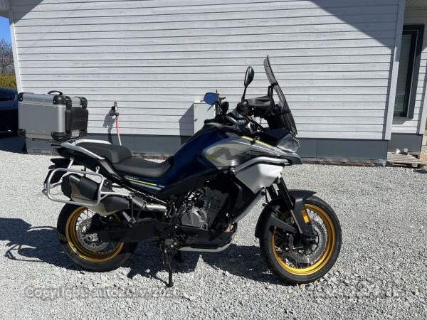 Blue CFMOTO 800 MT 2022 in Tallinn, with an engine capacity of 0.80 L and mileage of 5 thousand km for 8290 €, photo 6 on AUTOMOTO.COM.LV