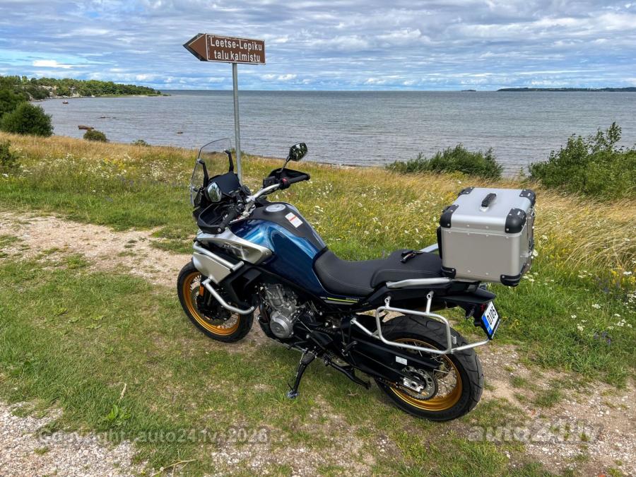 Синий CFMOTO 800 MT 2022 в Таллин, объемом двигателя 0.80 л и пробегом 5 тыс. км за 8290 €, фото 8 на AUTOMOTO.COM.LV