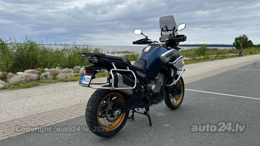 Blue CFMOTO 800 MT 2024 in Tallinn, with an engine capacity of 0.80 L and mileage of 9 thousand km for 7500 €, photo 4 on AUTOMOTO.COM.LV