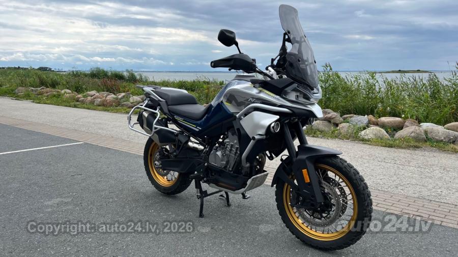 Blue CFMOTO 800 MT 2024 in Tallinn, with an engine capacity of 0.80 L and mileage of 9 thousand km for 7500 €, photo 5 on AUTOMOTO.COM.LV