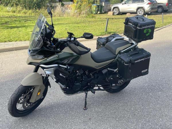 CFMOTO 800 MT 2023 in Kaunas, with an engine capacity of 0.80 L and mileage of 8 thousand km for 7999 €, photo 3 on AUTOMOTO.COM.LV