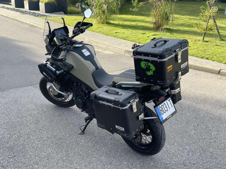 CFMOTO 800 MT 2023 in Kaunas, with an engine capacity of 0.80 L and mileage of 8 thousand km for 7999 €, photo 12 on AUTOMOTO.COM.LV