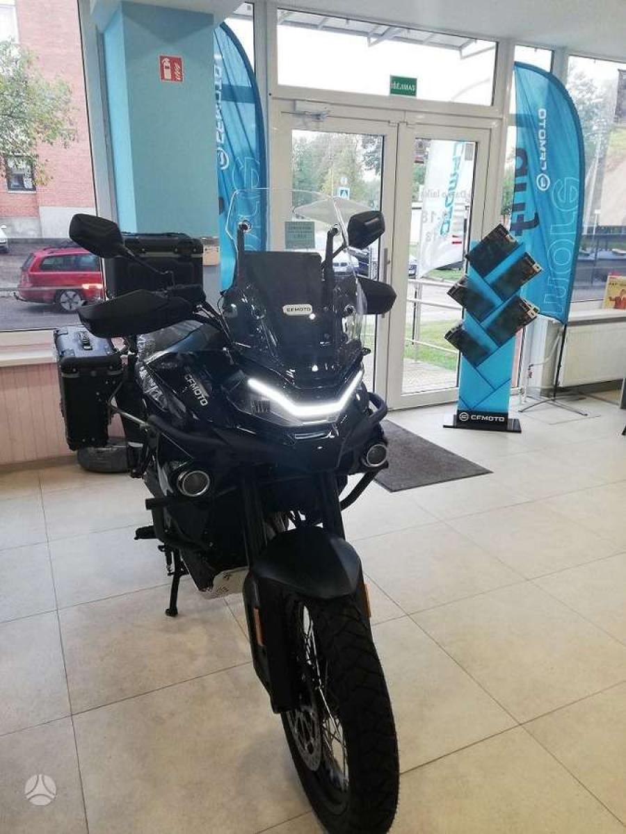 CFMOTO 800 MT 2025 Plungė, ar dzinēja tilpumu 0.80 L un nobraukumu 1 tūkst. km par 10990 €, foto 5 vietnē AUTOMOTO.COM.LV