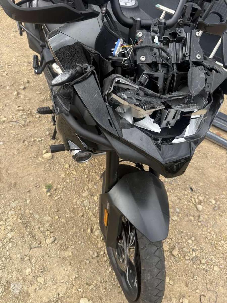 CFMOTO 800 MT 2025 Tauragė, ar dzinēja tilpumu 0.80 L un nobraukumu 5 tūkst. km par 3300 €, foto 3 vietnē AUTOMOTO.COM.LV
