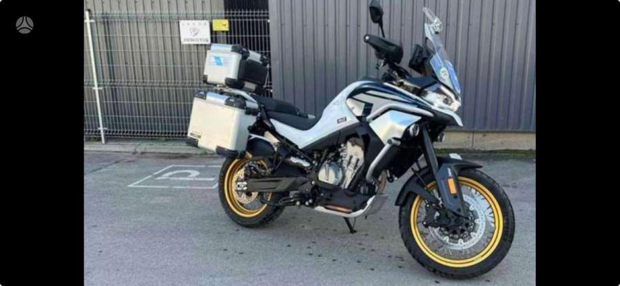 Balts CFMOTO 800 MT 2024 Kauņa, ar dzinēja tilpumu 0.80 L un nobraukumu 23 tūkst. km par 8400 €, foto 4 vietnē AUTOMOTO.COM.LV