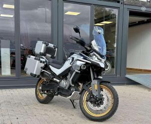 Белый CFMOTO 800 MT 2025 в Каунас, объемом двигателя 0.80 л и пробегом 5 тыс. км за 9200 €, фото  на AUTOMOTO.COM.LV