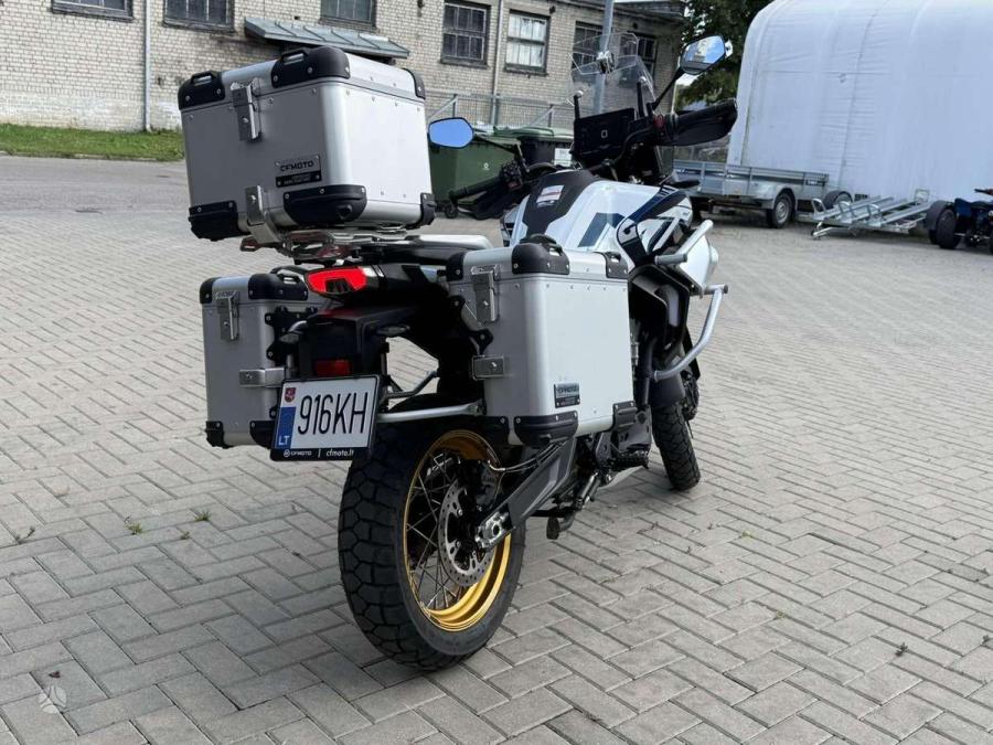 Белый CFMOTO 800 MT 2025 в Каунас, объемом двигателя 0.80 л и пробегом 5 тыс. км за 9200 €, фото 4 на AUTOMOTO.COM.LV