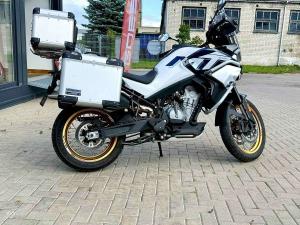 Белый CFMOTO 800 MT 2025 в Каунас, объемом двигателя 0.80 л и пробегом 5 тыс. км за 9200 €, фото 5 на AUTOMOTO.COM.LV