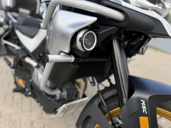 Белый CFMOTO 800 MT 2025 в Каунас, объемом двигателя 0.80 л и пробегом 5 тыс. км за 9200 €, фото 9 на AUTOMOTO.COM.LV